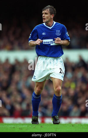 MARK HUGHES EVERTON FC 19 March 2000 Stock Photo - Alamy