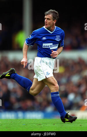MARK HUGHES EVERTON FC 19 March 2000 Stock Photo - Alamy