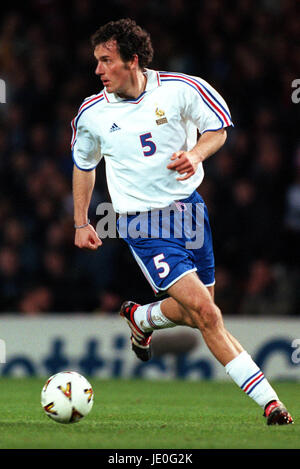LAURENT BLANC FRANCE & INTER MILAN 26 April 2000 Stock Photo - Alamy