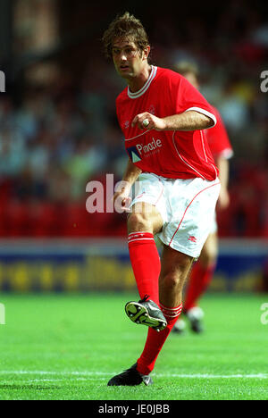 ANDY JOHNSON NOTTINGHAM FOREST FC 19 September 1998 Stock Photo - Alamy