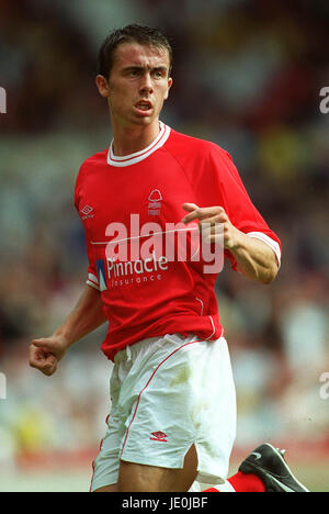 DAVID PRUTTON NOTTINGHAM FOREST FC 14 November 1999 Stock Photo - Alamy