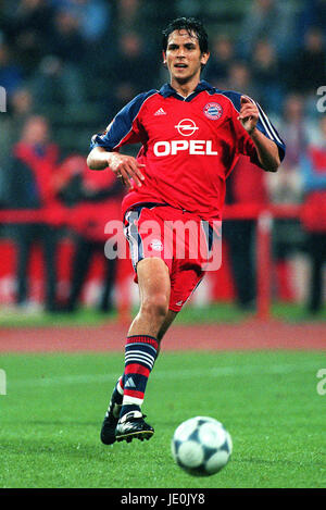 ROQUE SANTA CRUZ BAYERN MUNICH FC 02 February 2000 Stock Photo ...
