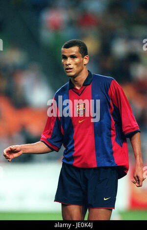 RIVALDO FC BARCELONA 05 August 2000 Stock Photo - Alamy