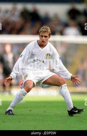 STEPHEN MCPHAIL LEEDS UNITED FC MANCHESTER OLD TRAFFORD 21 October 2000 ...