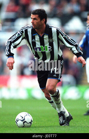 GARY SPEED NEWCASTLE UNITED FC 01 September 1998 Stock Photo - Alamy