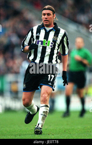 DANIEL CORDONE NEWCASTLE UNITED FC 21 October 2000 Stock Photo - Alamy