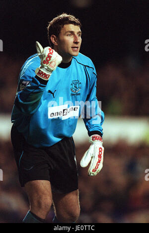 PAUL GERRARD EVERTON FC GOODISON PARK EVERTON 15 September 2001 Stock ...