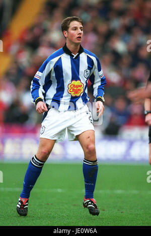 STEVEN HASLAM SHEFFIELD WEDNESDAY FC 25 August 1999 Stock Photo - Alamy
