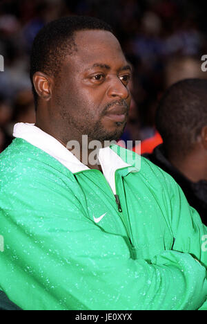 AMODU SHAIBU NIGERIA COACH SOUTHAMPTON ENGLAND 07 October 2001 Stock ...
