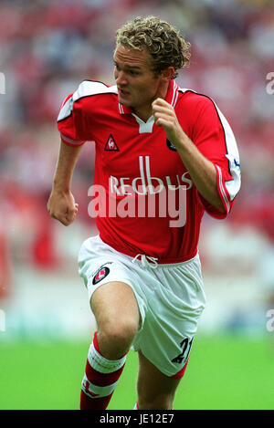 JONATAN JOHANSSON CHARLTON ATHLETIC FC 18 August 2001 Stock Photo - Alamy