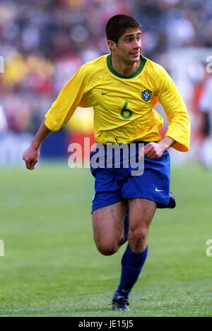 SILVINHO BRAZIL & ARSENAL FC LOS ANGELES ROSE BOWL LOS ANGELES 03 March ...
