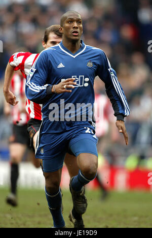 SYLVAIN DISTIN NEWCASTLE UNITED FC SUNDERLAND STADIUM OF LIGHT 24 ...