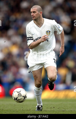 DOMINIC MATTEO LEEDS UNITED FC GOODISON PARK LIVERPOOL ENGLAND 28 ...