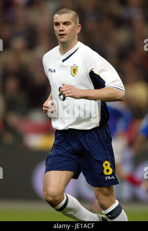 DOMINIC MATTEO SCOTLAND & LEEDS UNITED FC HAMPDEN PARK GLASGOW GLASGOW ...