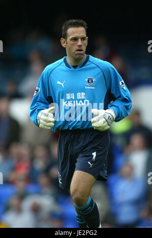 RICHARD WRIGHT EVERTON FC GOODISON PARK LIVERPOOL 10 August 2002 Stock ...