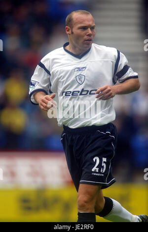 SIMON CHARLTON BOLTON WANDERERS FC ELLAND ROAD LEEDS 15 December 2001 ...