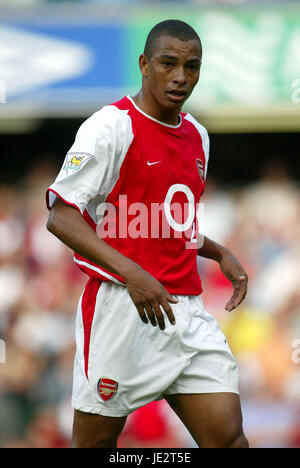 GILBERTO SILVA ARSENAL FC STAMFORD BRIDGE CHELSEA LONDON 01 September ...