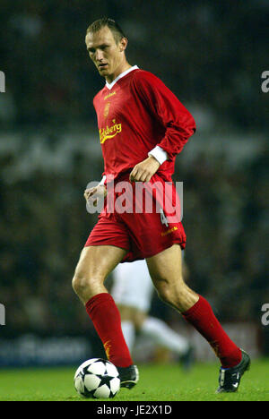 SAMI HYYPIA LIVERPOOL FC ST JAMES PARK NEWCASTLE 05 October 2002 Stock ...