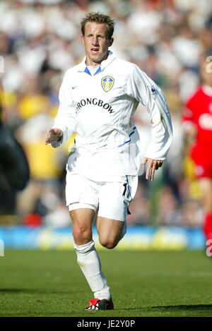 LEE BOWYER LEEDS UNITED FC ANFIELD LIVERPOOL 13 April 2001 Stock Photo ...