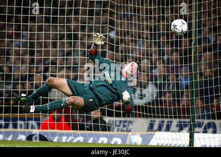RUSSELL HOULT WEST BROMWICH ALBION FC OLD TRAFFORD MANCHESTER ENGLAND ...