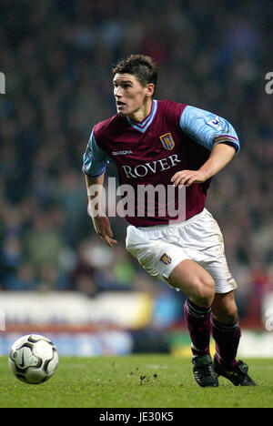 GARETH BARRY ASTON VILLA FC VILLA PARK BIRMINGHAM ENGLAND 17 August ...