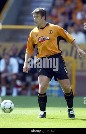 PAUL BUTLER WOLVERHAMPTON WANDERERS FC ST. MARYS STADIUM SOUTHAMPTON ...