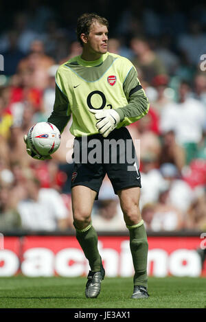 JENS LEHMANN ARSENAL FC MILLENIUM STADIUM CARDIFF WALES 10 August 2003 ...