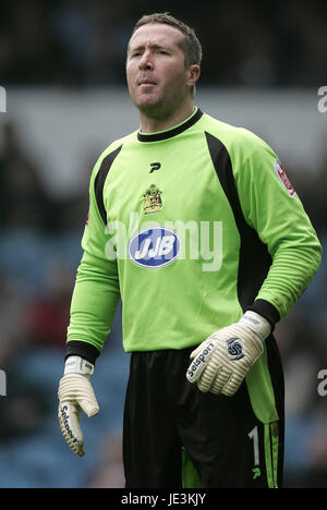 JOHN FILAN WIGAN ATHLETIC FC JJB STADIUM WIGAN ENGLAND 15 October 2005 ...