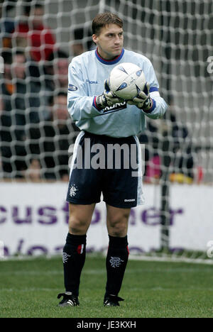 STEFAN KLOS GLASGOW RANGERS FC 27 July 2002 Stock Photo - Alamy