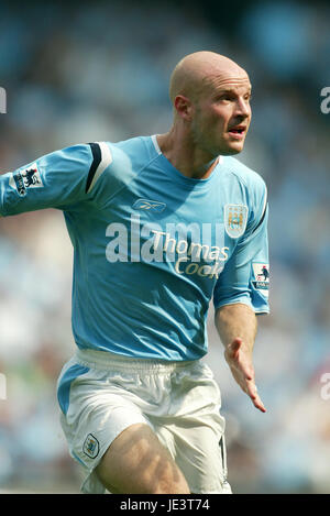 DANNY MILLS MANCHESTER CITY FC CITY OF MANCHESTER STADIUM MANCHESTER ...