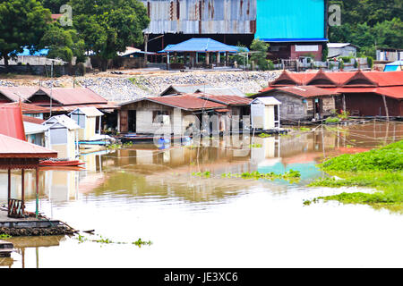 Thai Style Floating House ,Uthai Thani ,Thailand Stock Photo - Alamy