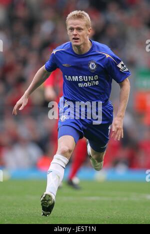 DAMIEN DUFF CHELSEA FC ANFIELD LIVERPOOL ENGLAND 17 August 2003 Stock ...