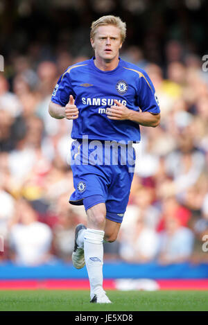 DAMIEN DUFF CHELSEA FC STAMFORD BRIDGE CHELSEA ENGLAND 13 September ...