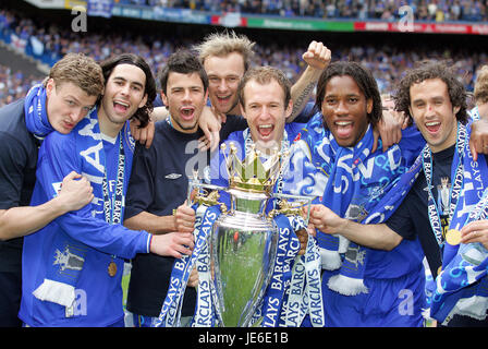 CHELSEA CELEBRATE CHELSEA CHAMPIONS 2004-2005 STAMFORD BRIDGE CHELSEA ...
