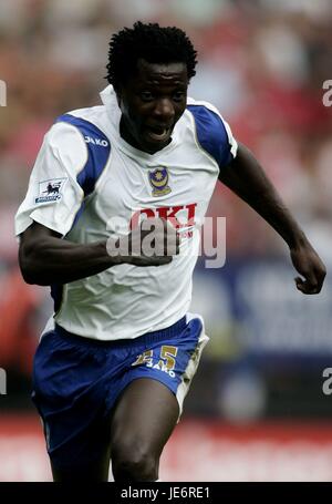 BENJANI MWARUWARI PORTSMOUTH THE VALLEY STADIUM LONDON ENGLAND 16 ...