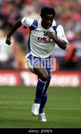 BENJANI MWARUWARI PORTSMOUTH THE VALLEY STADIUM LONDON ENGLAND 16 ...