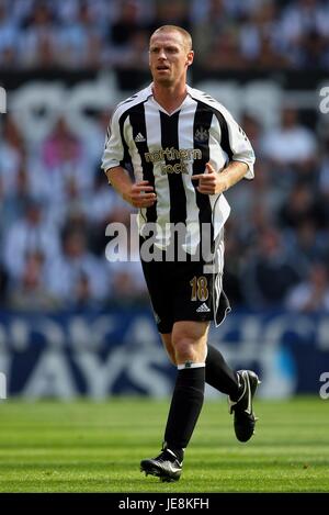 CRAIG MOORE NEWCASTLE UNITED FC ST JAMES PARK NEWCASTLE ENGLAND 09 ...