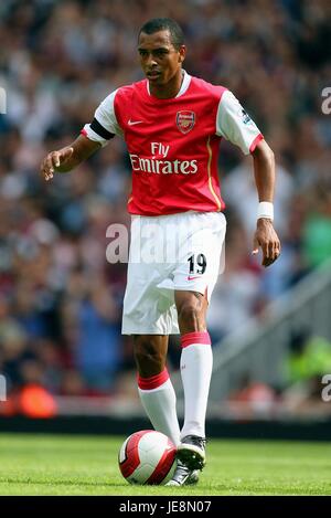 GILBERTO SILVA ARSENAL FC EMIRATES STADIUM ARSENAL LONDON 19 August ...