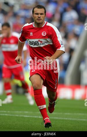 MARK VIDUKA MIDDLESBROUGH FC THE MADEJSKI STADIUM READING ENGLAND 19 ...
