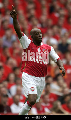 IAN WRIGHT ENGLAND & ARSENAL FC 03 October 1998 Stock Photo - Alamy