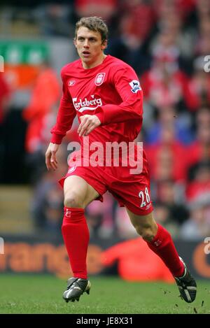 STEPHEN WARNOCK LIVERPOOL FC ANFIELD LIVERPOOL ENGLAND 10 November 2004 ...