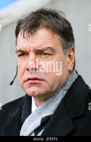 SAM ALLARDYCE BOLTON WANDERERS FC MANAGER REEBOK STADIUM BOLTON ENGLAND ...