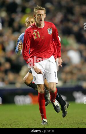 PETER CROUCH ENGLAND & LIVERPOOL FC WORLD CUP NUREMBURG GERMANY 15 June 2006 Stock Photo - Alamy