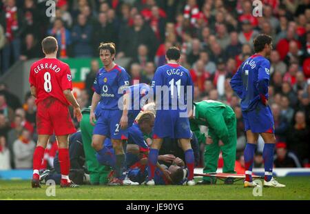ALAN SMITH BREAK'S HIS LEG LIVERPOOL V MANCHESTER UTD ANFIELD LIVERPOOL ...