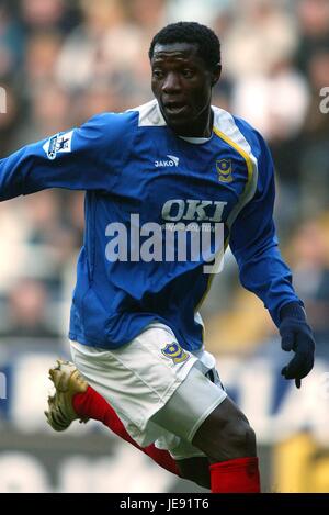 BENJANI MWARUWARI PORTSMOUTH FC ST ANDREWS BIRMINGHAM ENGLAND 21 ...