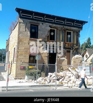 2014 South Napa earthquake Sam Kee Laundry Building debris Stock Photo ...