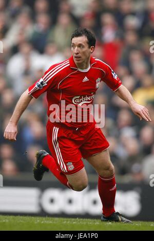 ROBBIE FOWLER ENGLAND & LIVERPOOL FC 31 May 2000 Stock Photo - Alamy