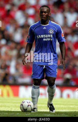 MICHAEL ESSIEN CHELSEA FC WEMBLEY LONDON ENGLAND 08 August 2010 Stock ...