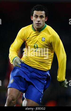 FRED BRAZIL & OLYMPIQUE LYON THE EMIRATES STADIUM ARSENAL LONDON 06 ...