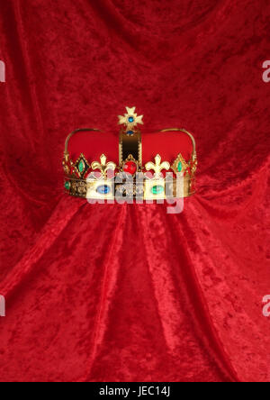 Kings Crown on red velvet Stock Photo - Alamy